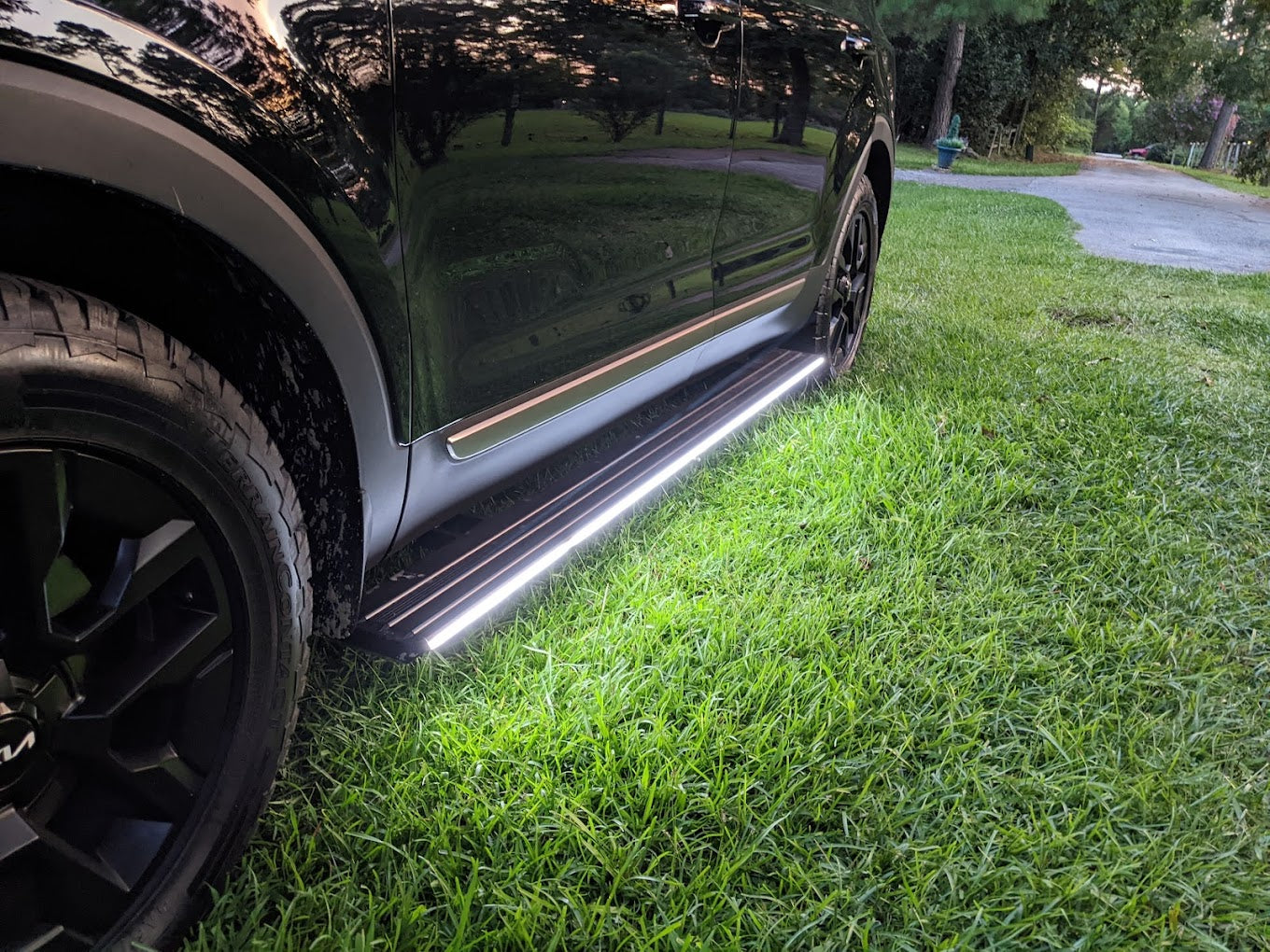 How it works: the convenience of our electric powered steps | AutoTech ...